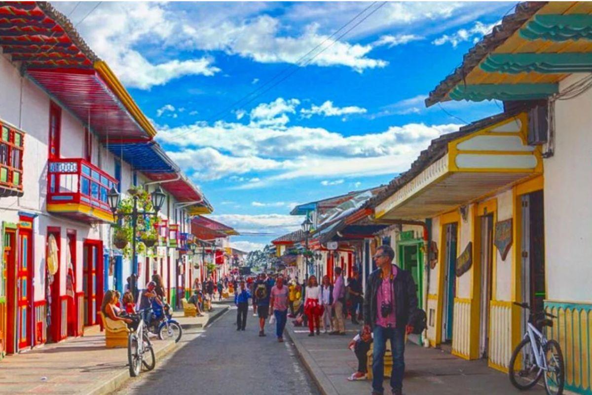 Tour Eje Cafetero, también conocido como la Zona Cafetera de Colombia